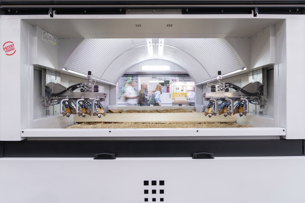 Two Arms Automatic Oscillating Spray Machine | Cefla Finishing